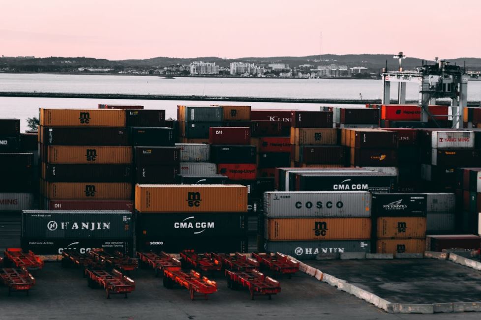 Airbnb Hocking Hills Storage Container